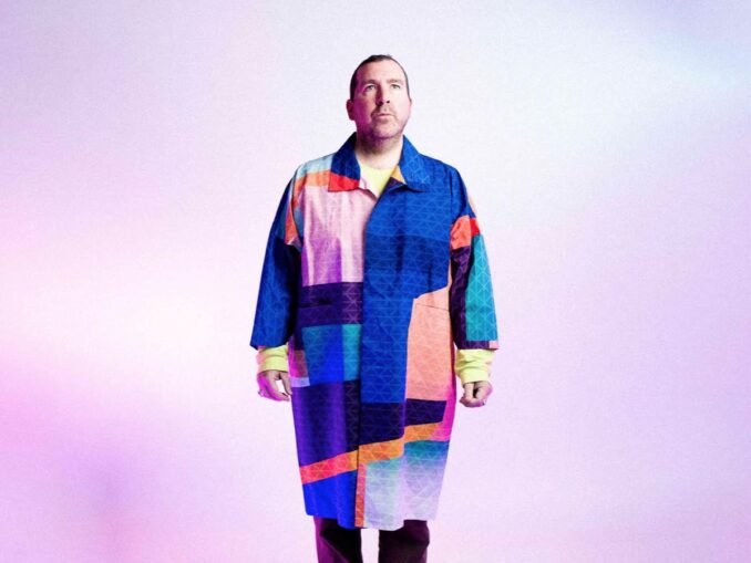 Tom Morello Introduces His Rocker Son, Roman Morello, to Audience in ...